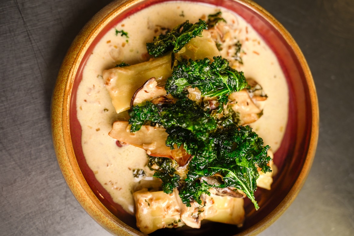 Pilzmaultaschen mit Grünkohl und Käse